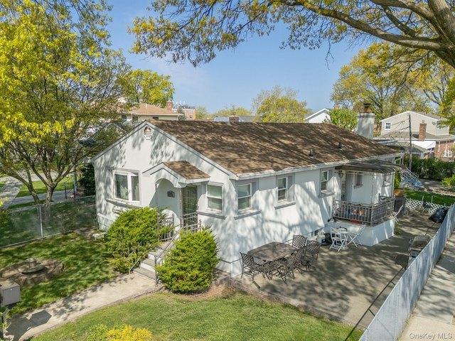 157 5 th Ave, Whitestone, NY 11357