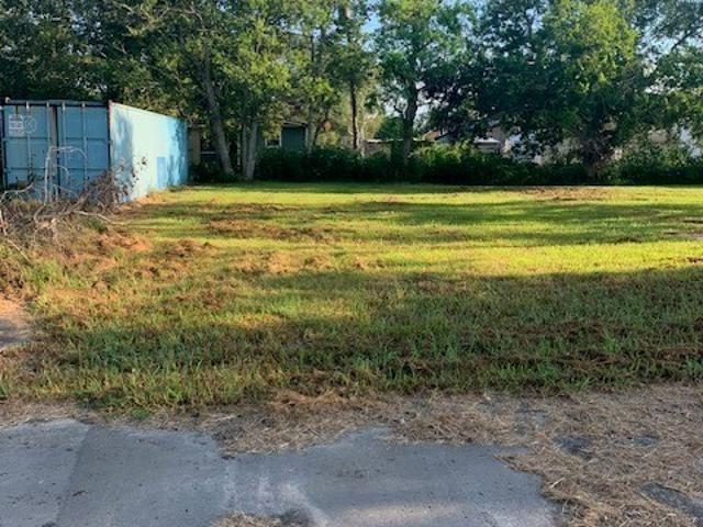 157 Cossin Rd, Angleton, TX 77515 | MLS #54082