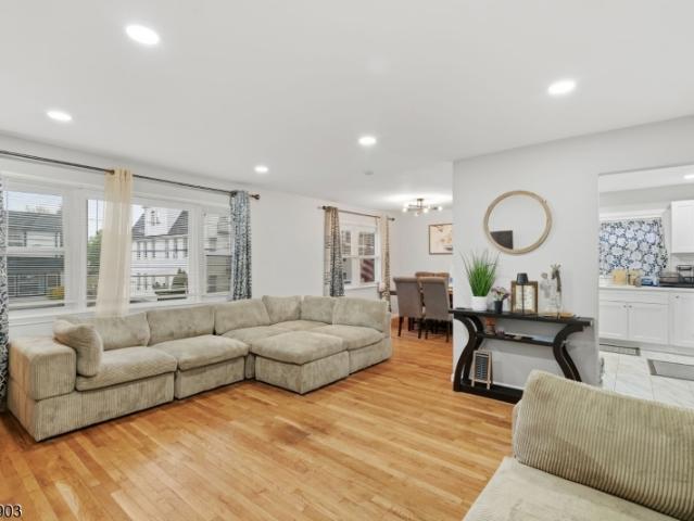 157 Baltimore Ave # 2