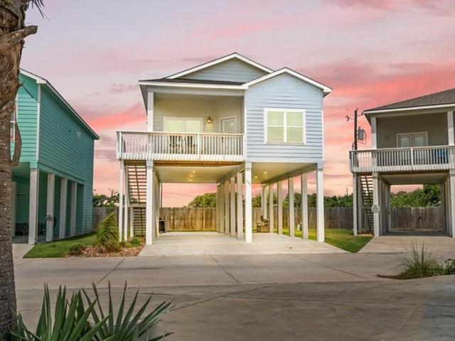 157 Barnacle, Rockport, TX 78382