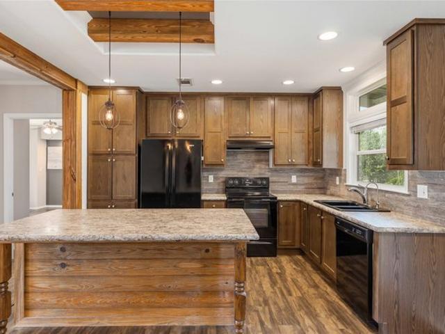 157 David St, Brownwood, TX 76801