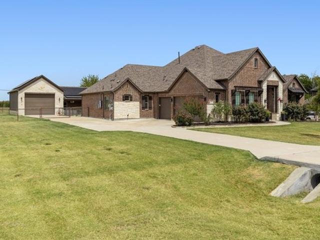157 Daniel Dr, Van Alstyne, TX 75495