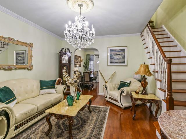 157 E 49th Street