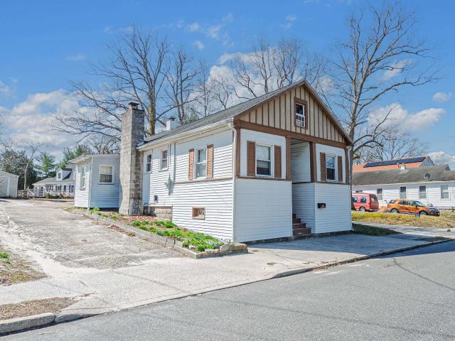 157 E Wyoming Ave