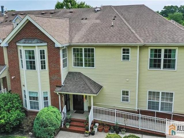 157 Forest Dr Unit 157, Piscataway, NJ 08854
