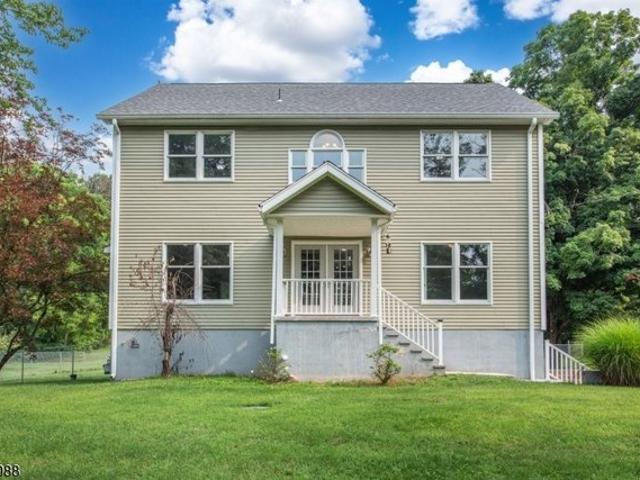 157 Halsey Rd, Hampton, NJ 07860
