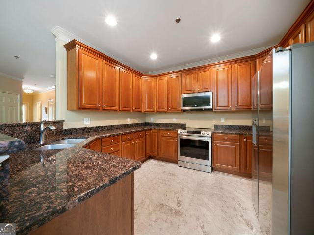 157 Highwoods Parkway