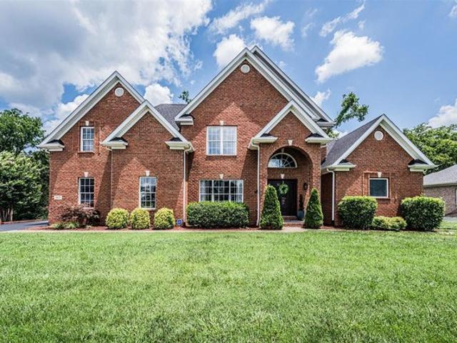 157 Huntsman Cir, Bowling Green, KY 42103