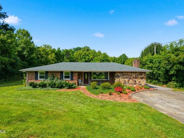 157 Old Moreland Dr, Kingsport, TN 37663