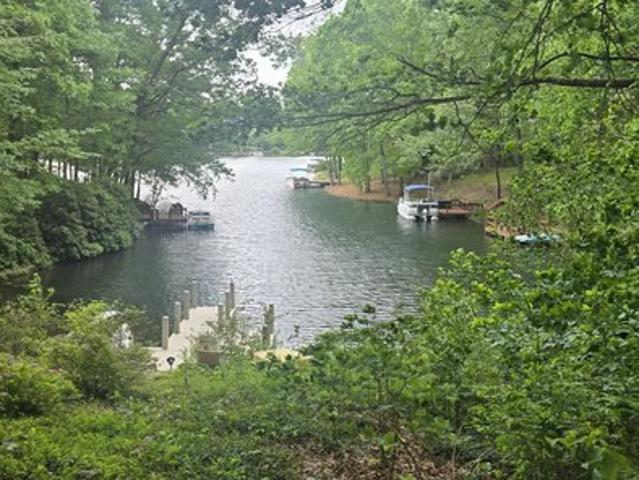 157 Overlook Cv, Crossville, TN 38558