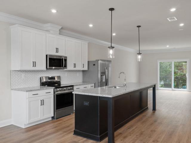 157 leeham st a & b
