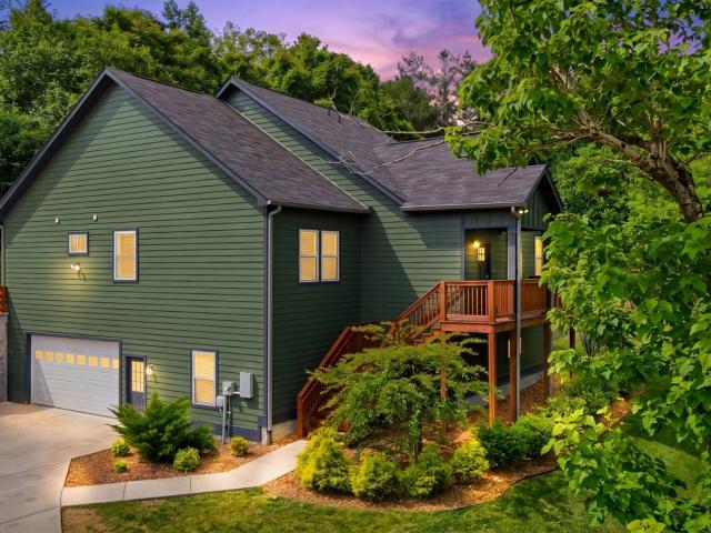 157 Lena Loop