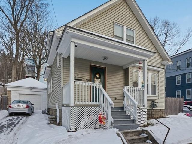 157 Marshall St, Fitchburg, MA 01420
