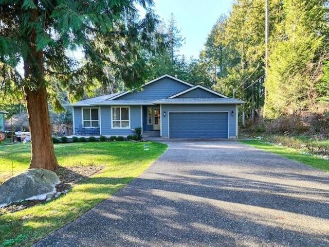 157 Northwood Dr, Point Roberts, WA 98281