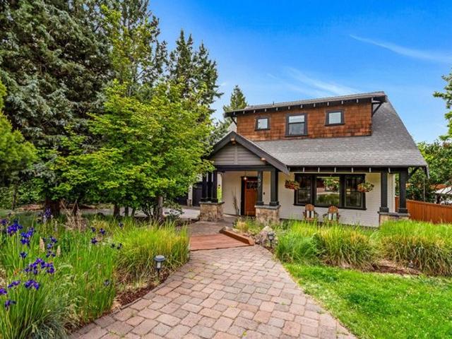 157 NW Black Hawk Ave, Bend, OR 97703