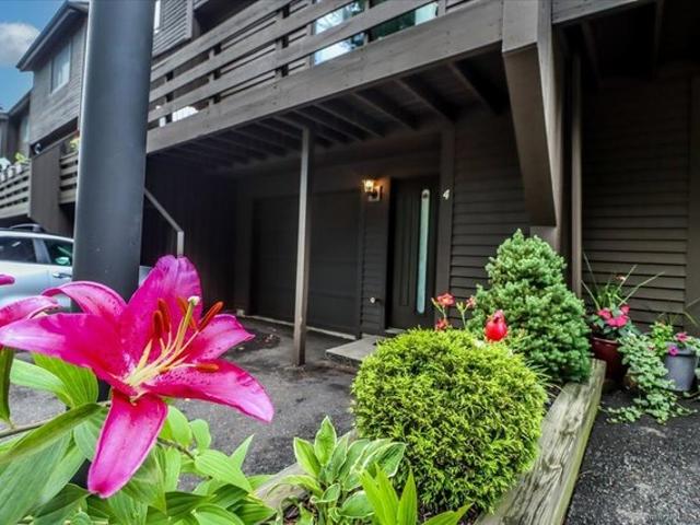 157 Shelter Rock Rd Unit 4, Danbury, CT 06810