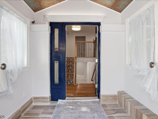 157 Sussex Ave