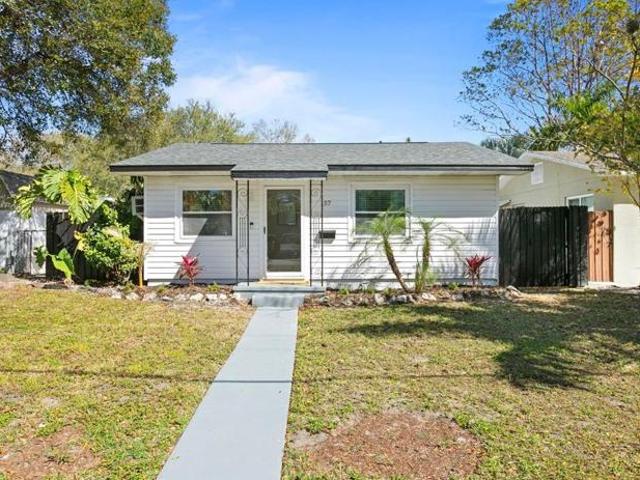 157 SW Lincoln Cir N, Saint Petersburg, FL 33703