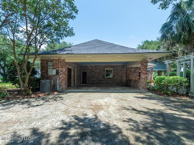157 Par Rd 1b 94 Lakeshore Drive