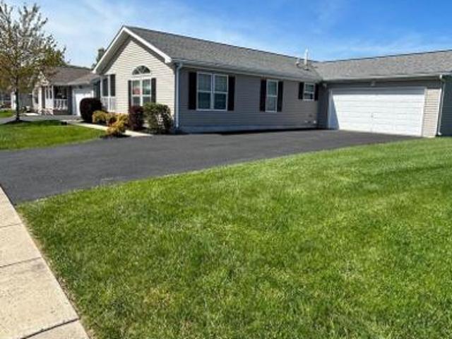157 Random Rd, Douglassville, PA 19518
