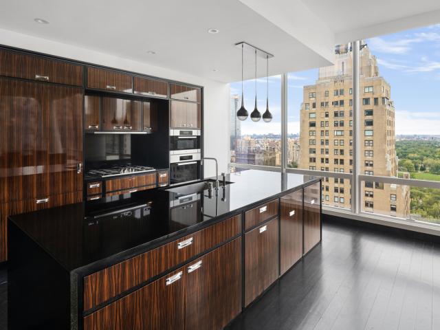 157 W 57TH Street 38F