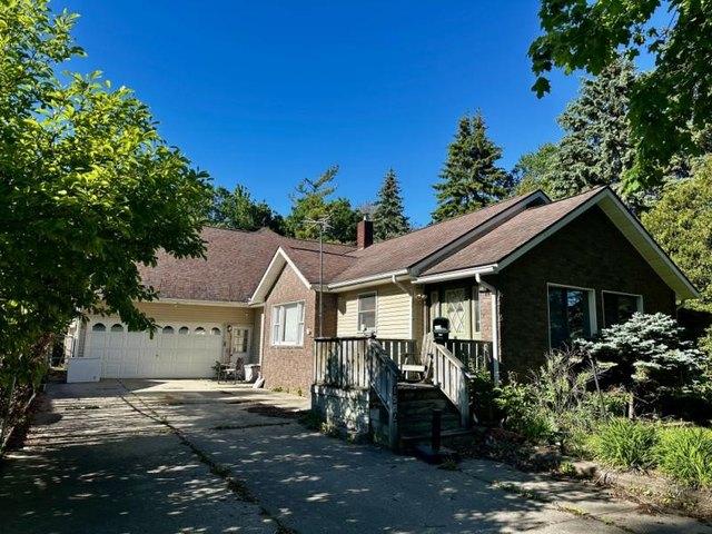 157 W South St, Bad Axe, MI 48413