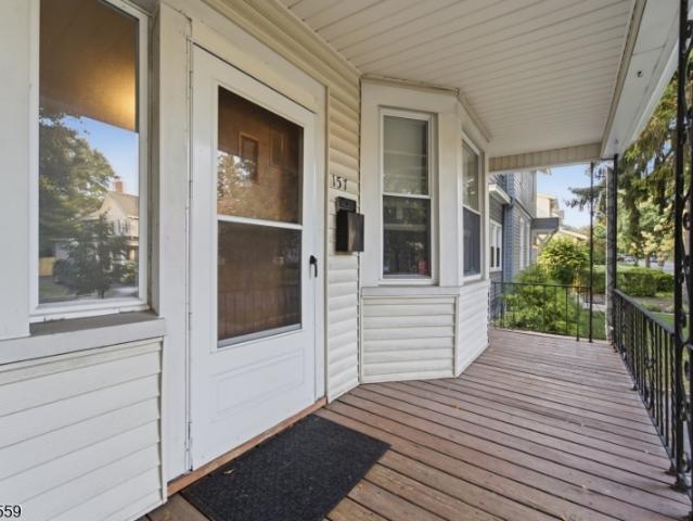 157 Ward Pl
