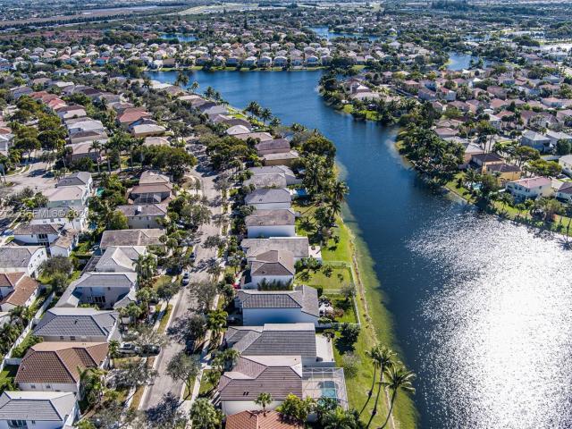 15842 NW 10th St, Pembroke Pines, FL 33028 | MLS #A11950