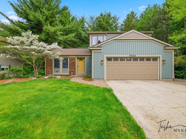 15849 Ryan Dr, Holland, MI 49424