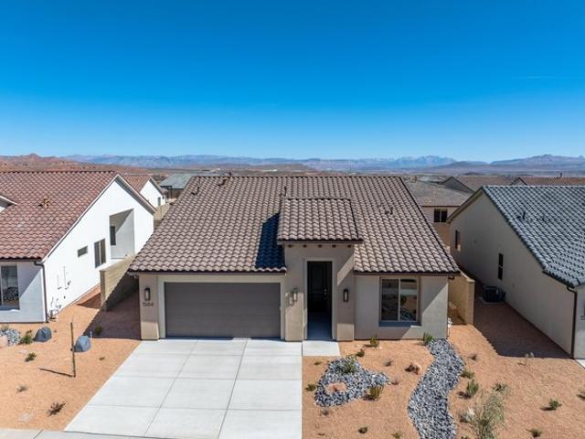 1584 N Ascent St Unit 143, Washington, UT 84780