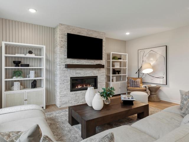 1584 Norbert Lane
