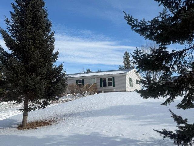 1584 Devils Lake Dr, Mora, MN 55051