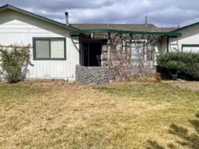 1584 Johnson Ln, 3 beds, 2 full baths