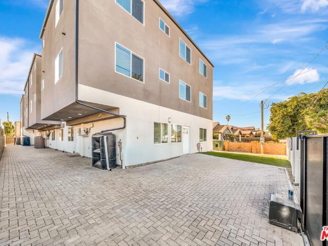 1584 W 37th St, Unit ROOM 3, Los Angeles, CA 90018 | MLS #26771