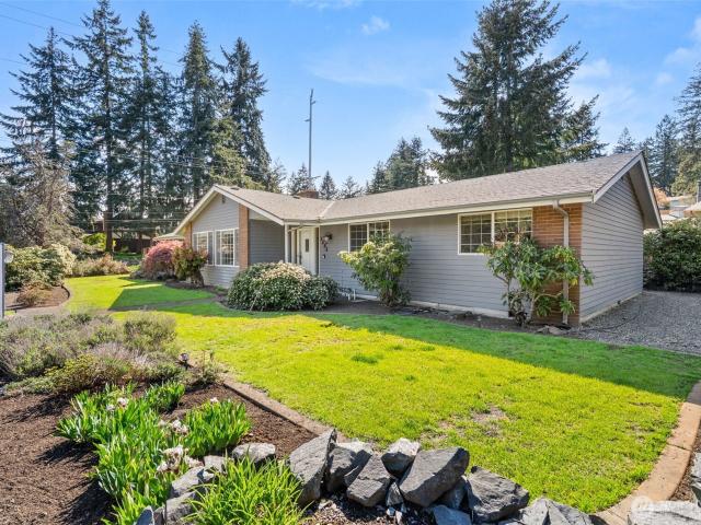1584 Woodside Drive