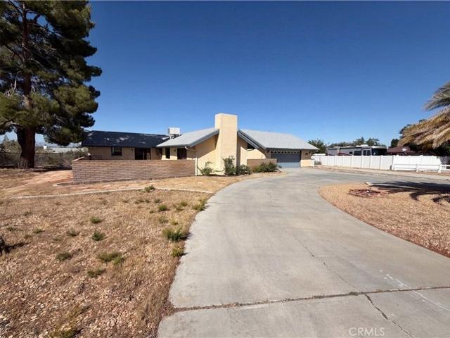 15852 Mandan Rd, Apple Valley, CA 92307