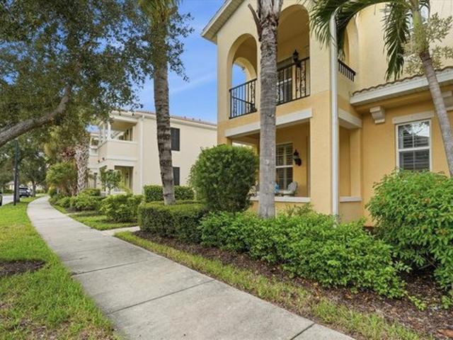1585 Dorgali Dr, Sarasota, FL 34238