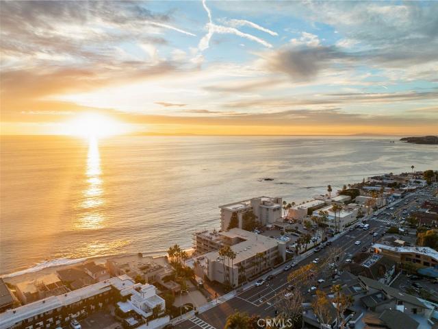 1585 S Coast 47