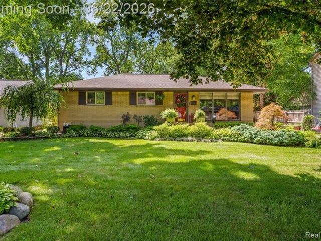 15861 Foch St, Livonia, MI 48154