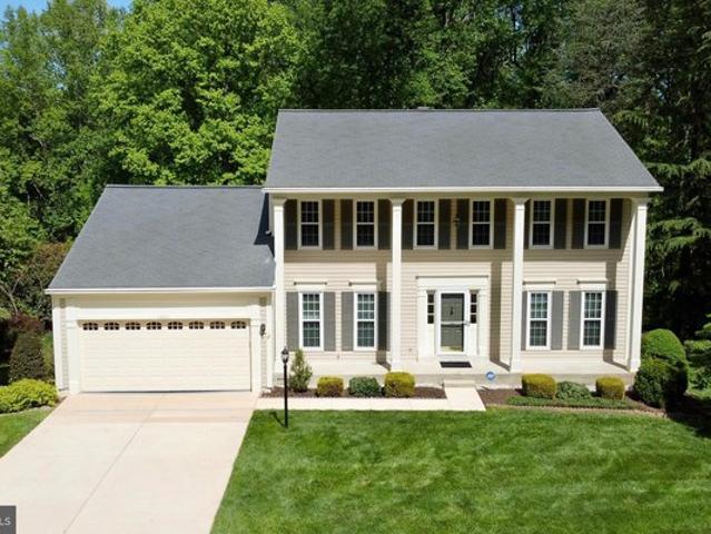 15861 Montview Dr, Dumfries, VA 22025