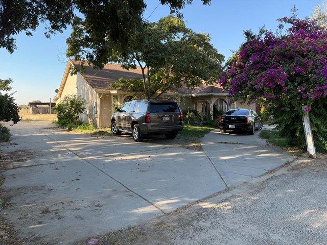 15861 Oak St, Delhi, CA 95315
