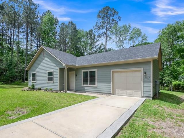 15867 Walnut Dr, Montgomery, TX 77356