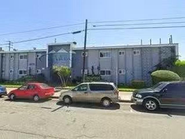15864512 4020 W. Broadway Avenue
