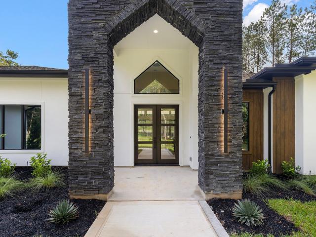 15868 Wooded Trail Way