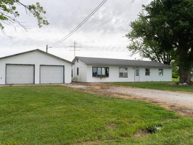 1586 County Road 1390, Cairo, MO 65239