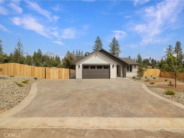 1586 Gate Lane