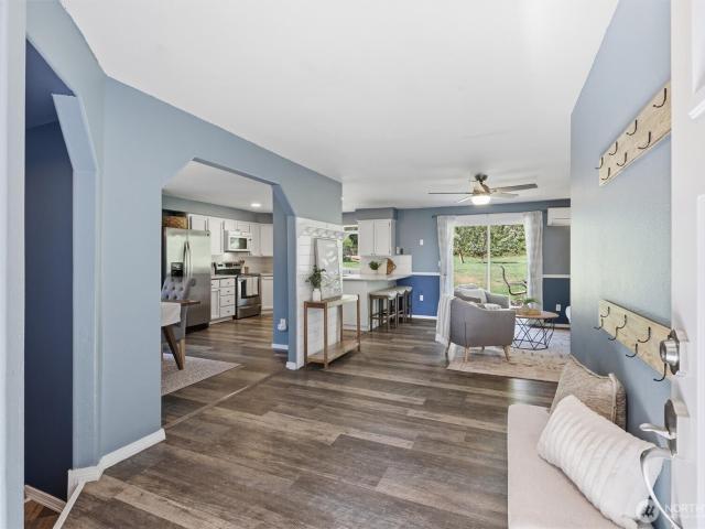 1586 Poplar Lane