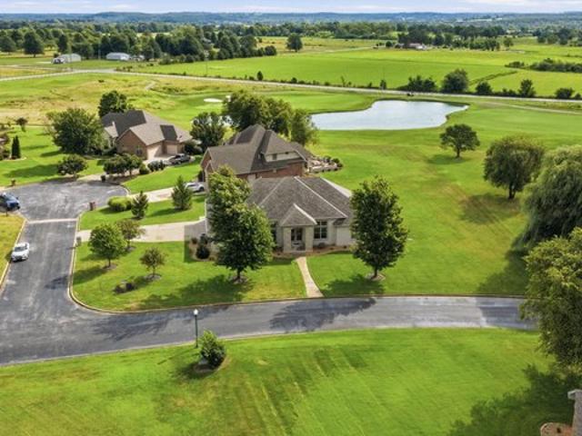 1586 Silo Pl, Bolivar, MO 65613
