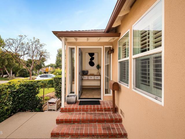 1587 N Harding Ave, Pasadena, CA 91104 | MLS #P1 26700 | Compass