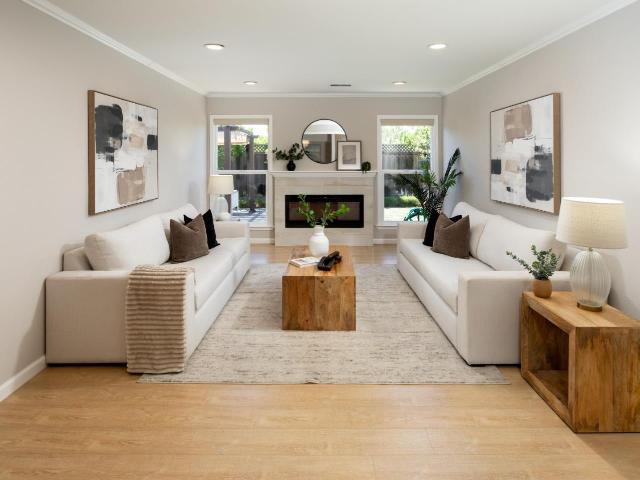 1587 Chambers